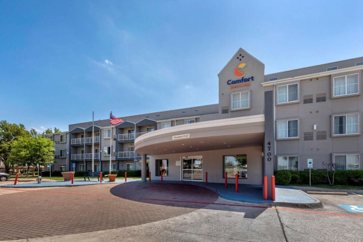 Comfort Suites Dfw Airport - Grapevine, TX