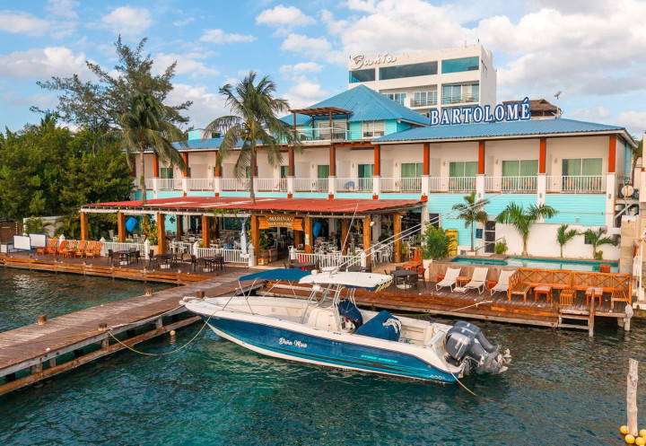 Bartolome Oceanfront Suites - Isla Mujeres