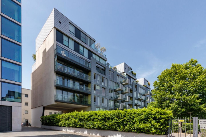 1 To 4 People - Angel Waterside - Near Kings Cross - Central London