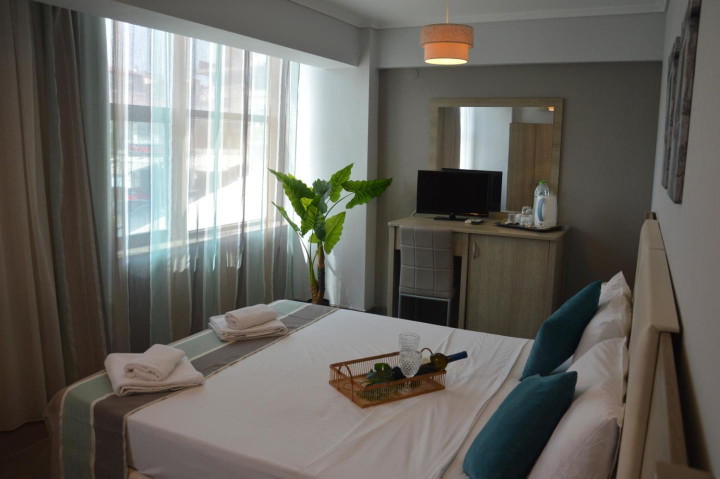 Aqua Mare Sea Side Rooms - Halkidiki