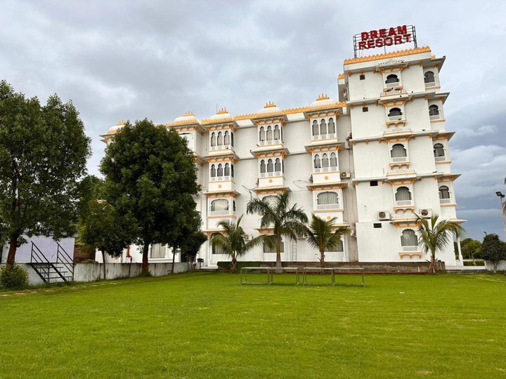 Dreams Resort Udaipur - Udaipur