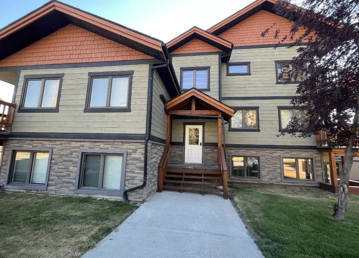 Copper Horn Towne By Stayin - Radium Hot Springs