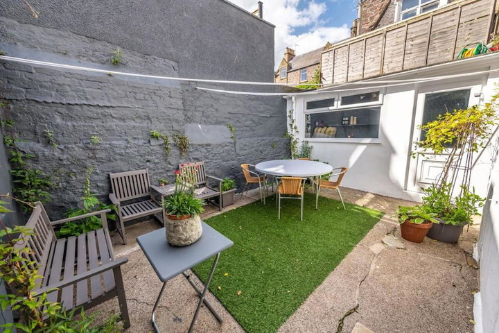 Lovely Main Door 1 Bedroom Holiday Flat With Patio - Stonehaven