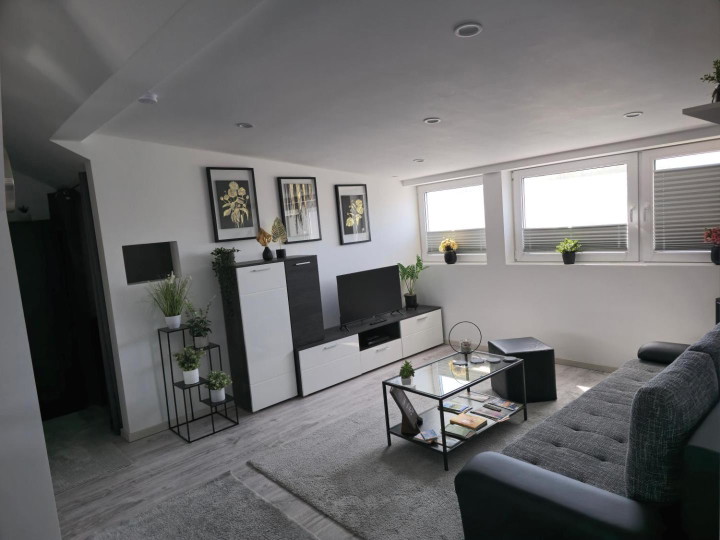 1,5 Zimmer Ferienwohnung Apartment In Ruhiger Lage Stadtnah Neu In Brunnthal - Unterhaching