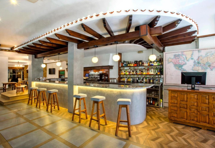 Hotel Ramis Fundado En 1969 - Ondara