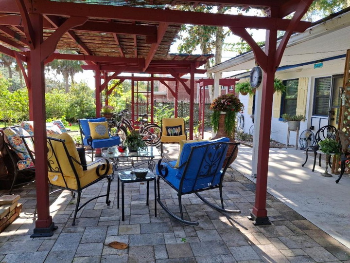 The Three Sisters Cottages - Crystal River, FL