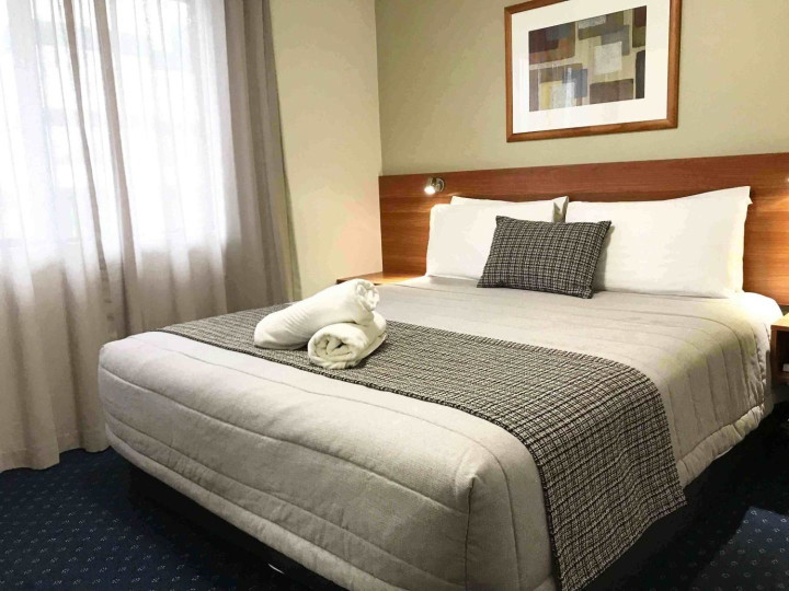 Ventura Inn & Suites Hamilton - Cambridge