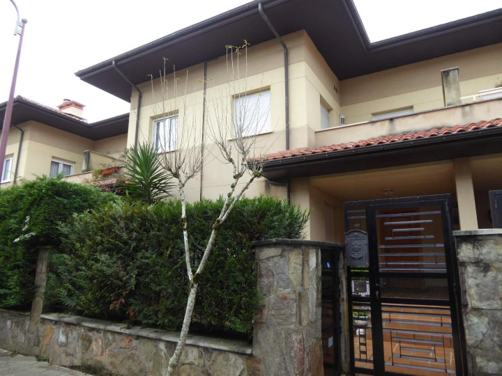 H130 Villa Adosada Con Jardín Y Txoko By Egona - Zarauz