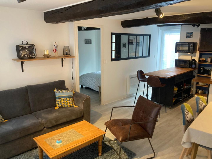 Appartement Haute Ville Meublé Avec Cour Privative - Granville