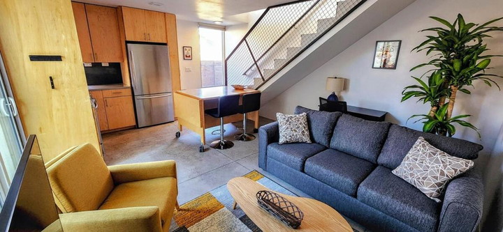 Chic Townhome Retreat Nestled Downtown - Albuquerque, NM