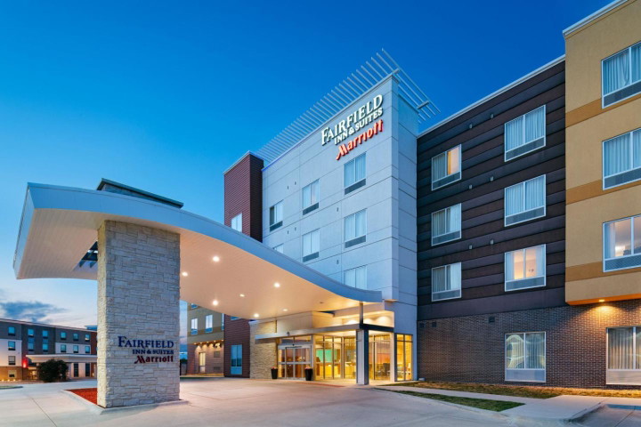 Fairfield Inn & Suites By Marriott Lincoln Airport - Lincoln, NE