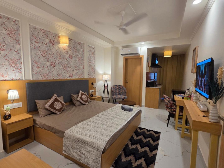 Home & Lush Living - Gurugram