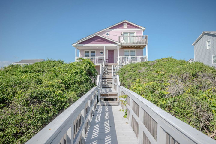 1 4 Us By Oak Island Accommodations - Bald Head Island, NC