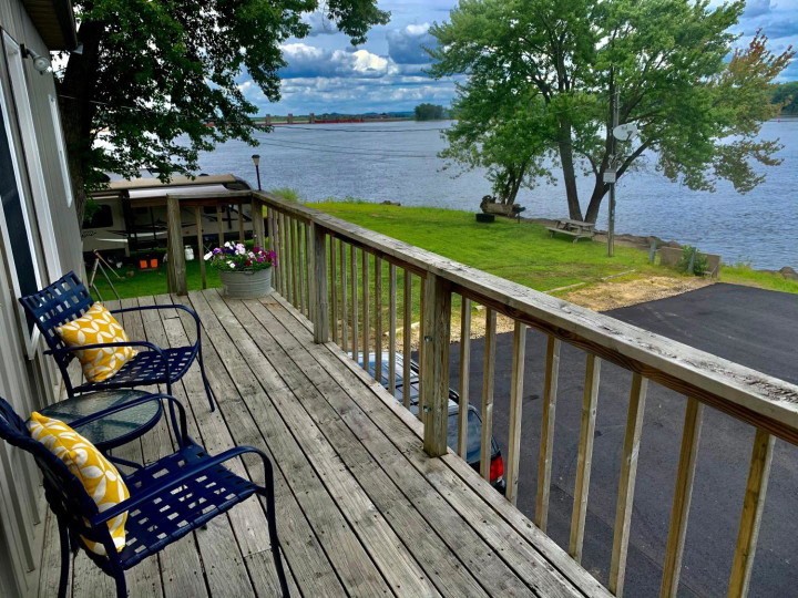 Mississippi River Cabin - Iowa