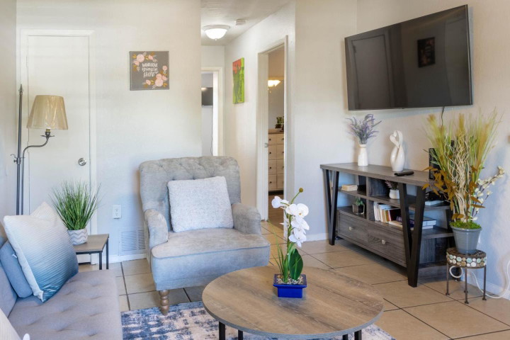 Congeniality And Comfort. All The Essentials With Class, 2 Nights? 2 Weeks? Stay, Relax, Work, Or Go Out For Fun. - Cedar Hill, TX