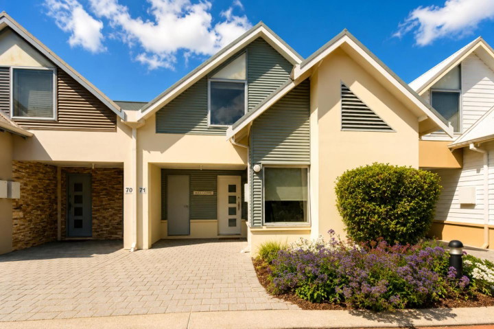 Spring In Style At Coastal Elegance - Busselton