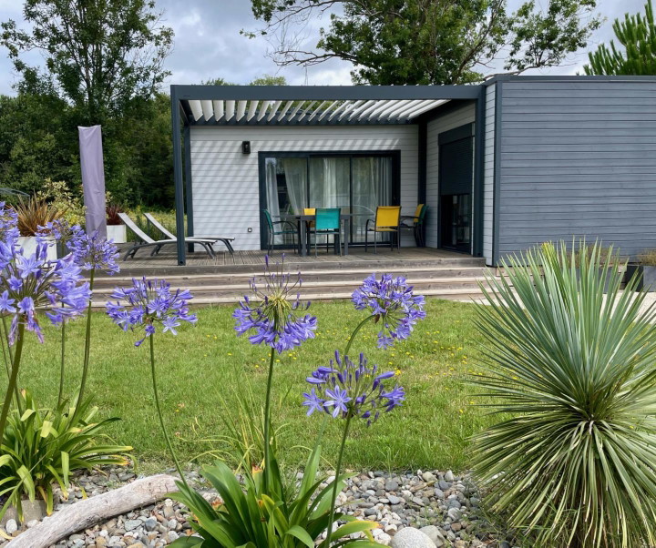 Charming Eco-lodge With Heated Pool And Jacuzzi All Year Round In Charente-marit - Royan