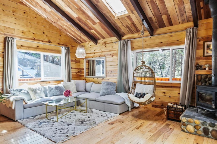Enchanting Swiss Chalet-style Cabin - Murphys, CA