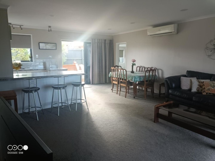 Cozy Spacious Estuary View Three Bedroom Townhouse - Napier, New Zealand