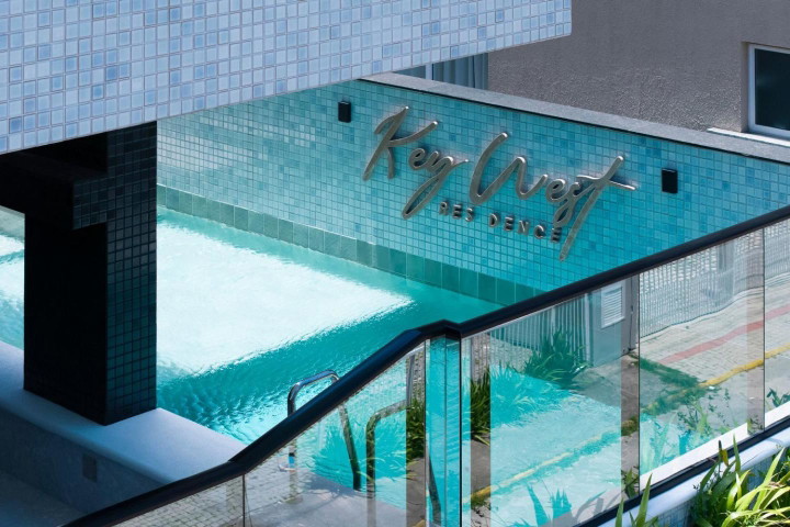 Alto Padrão C/ Piscina Sala De Jogos E 2 Suites - Pôrto Belo