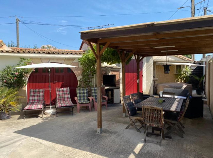 Appartement Tout Confort Avec Parking Fermé - Beaucaire