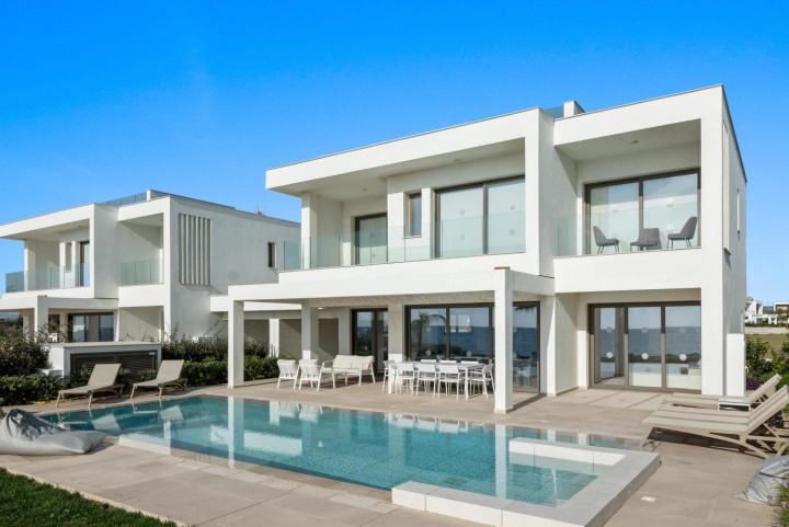 Serenity Waves Villa 2 - Larnaca