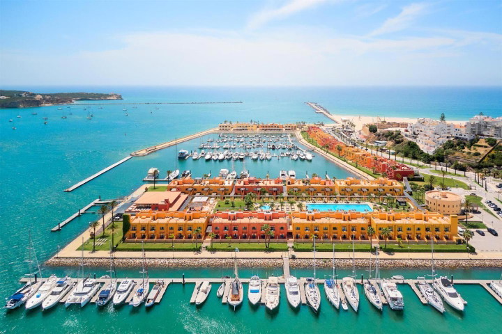 Nh Marina Portimao Resort - Portimão
