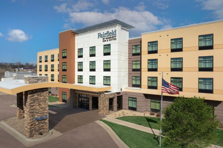 Fairfield Inn & Suites By Marriott Sioux Falls Airport - Sioux Falls, SD