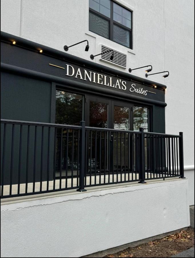 Daniella's Suites - Lynn