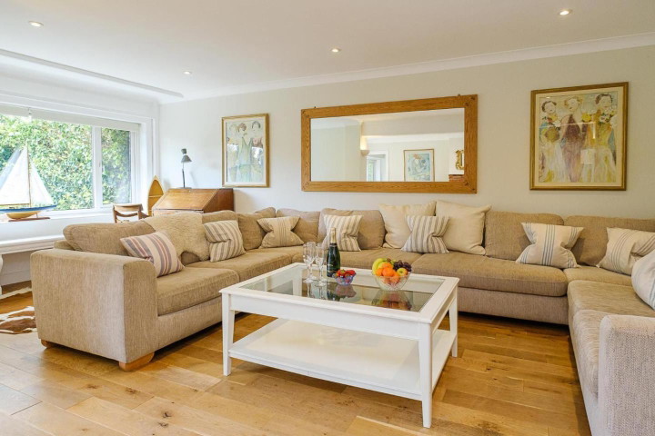 Turret House, Thorpeness - Close To The Beach, Thorpeness Lake , Thorpeness Hotel, Golf And Country Club - Aldeburgh Coastal Cottages - Saxmundham