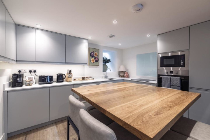 Chic Central Cheltenham Home For 8 - Winchcombe