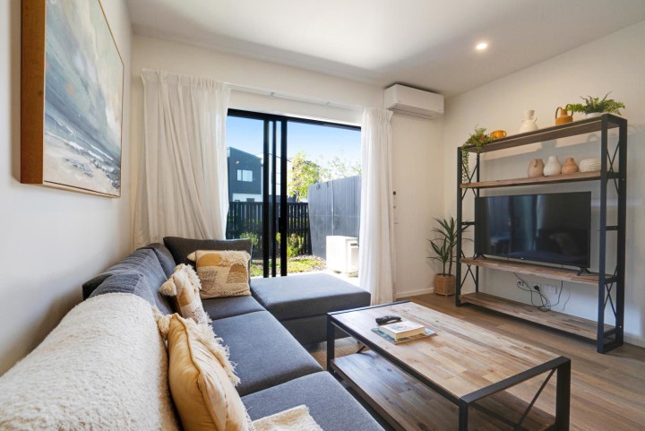 Huntington Townhouse With Patio And Parking - Waiheke Island