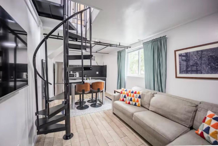 Bright 1-bedroom Loft In Converted Garage With Private Entrance - Westchester County, NY