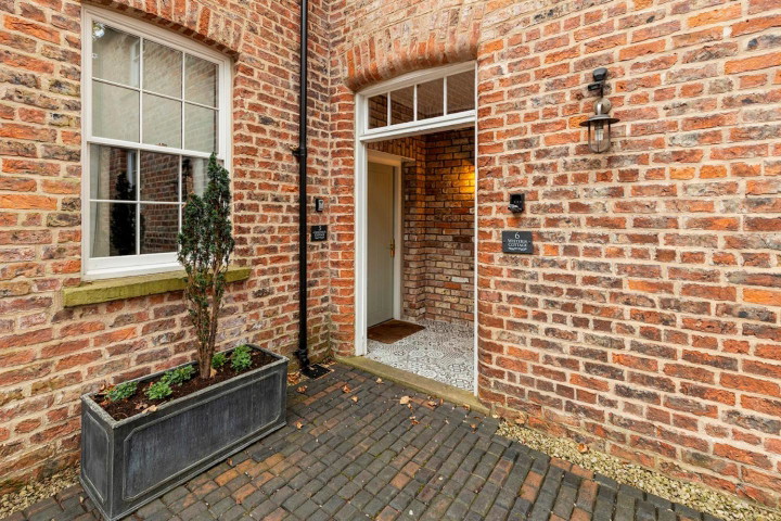 No. 6 - Wisteria Cottage - Pass The Keys - York