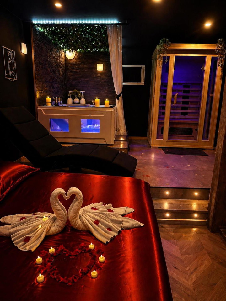 Love Room Balnéo Double & Sauna Privés - Nuit D'exception - Ain