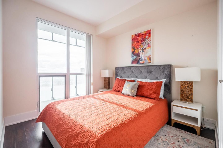 Bright High Floor 1 Bedroom Condo In The Heart Of Downtown Toronto - Toronto