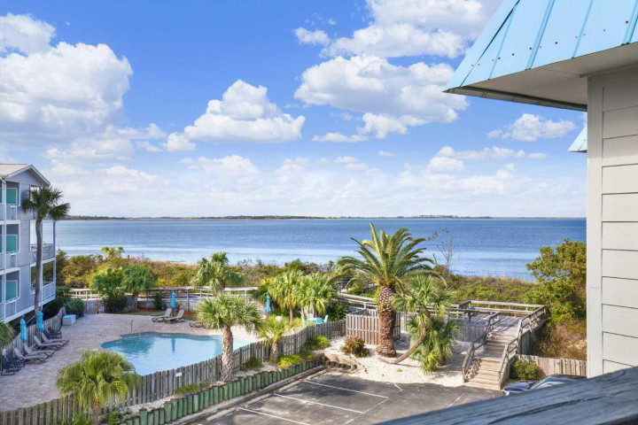 Savannah Beach & Racquet Club 303b - Tybee Island, GA