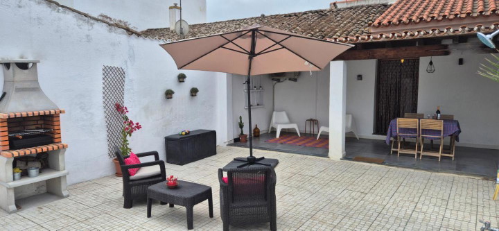 Casa Da Fonte / Fountain House - Portugal