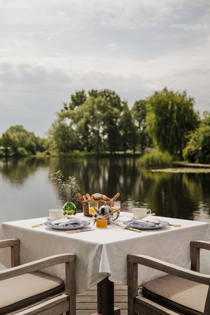 Inn On The Lake - Amsterdam
