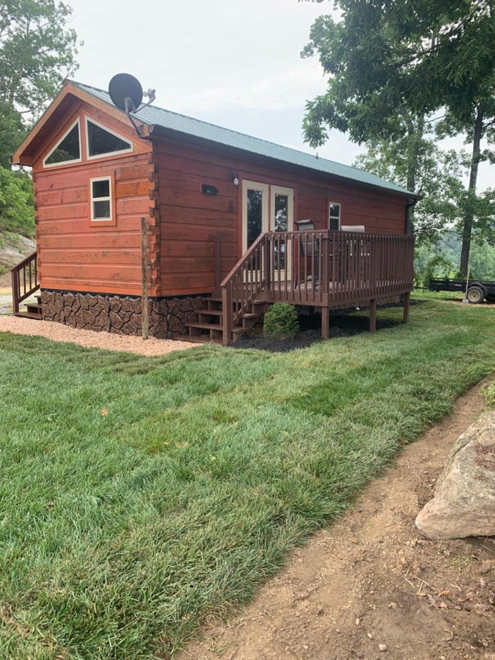 Cabin On Gold Mine Hill - Hendersonville, NC