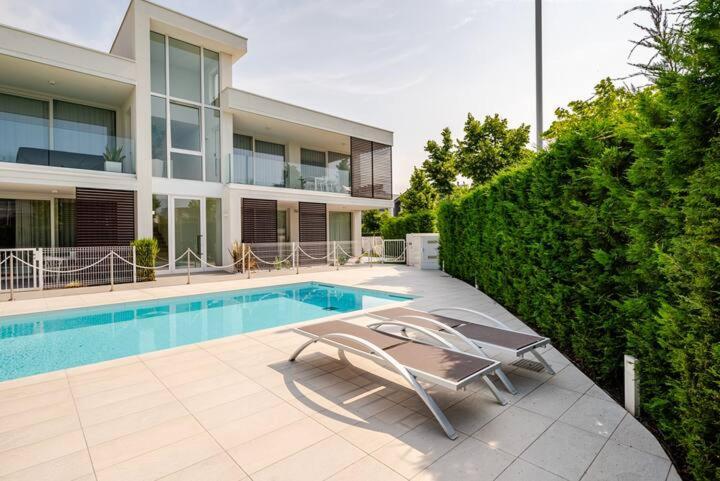Apartment Luma With Pool - Lido de Jesolo