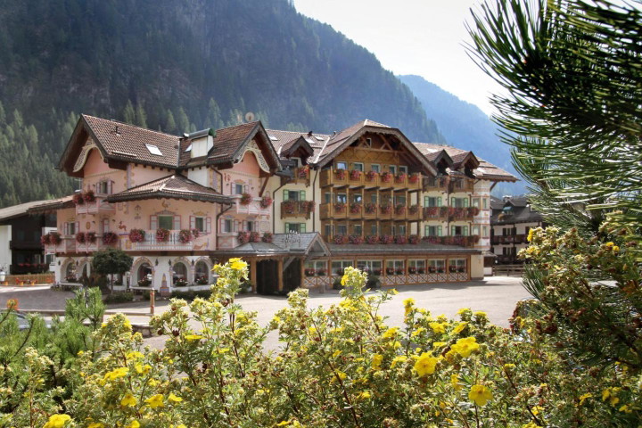 Hotel Soreghes Gran Chalet - Campitello di Fassa