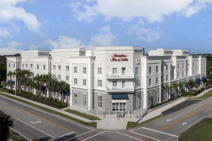 Hampton Inn And Suites By Hilton Vero Beach-downtown - Vero Beach, FL