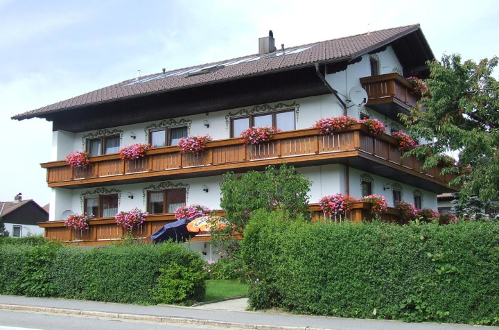 Pension Sonnenhof - Deggendorf
