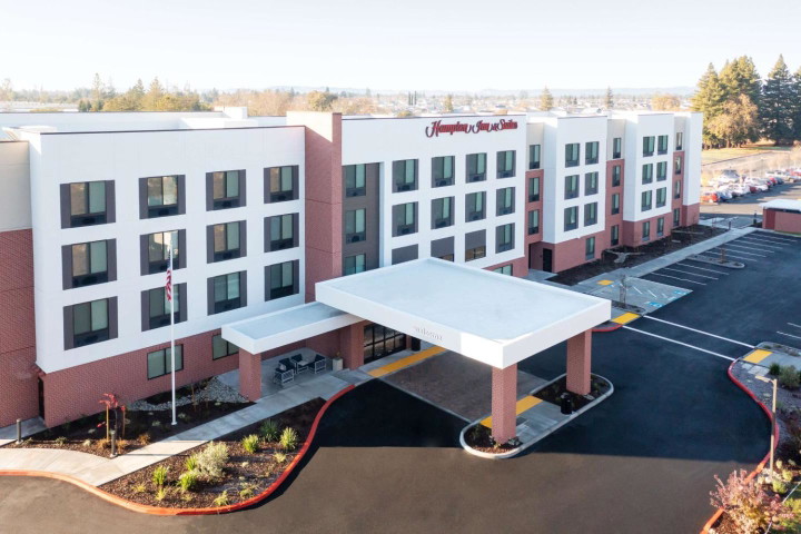 Hampton Inn & Suites Santa Rosa Sonoma Wine Country - Santa Rosa, CA