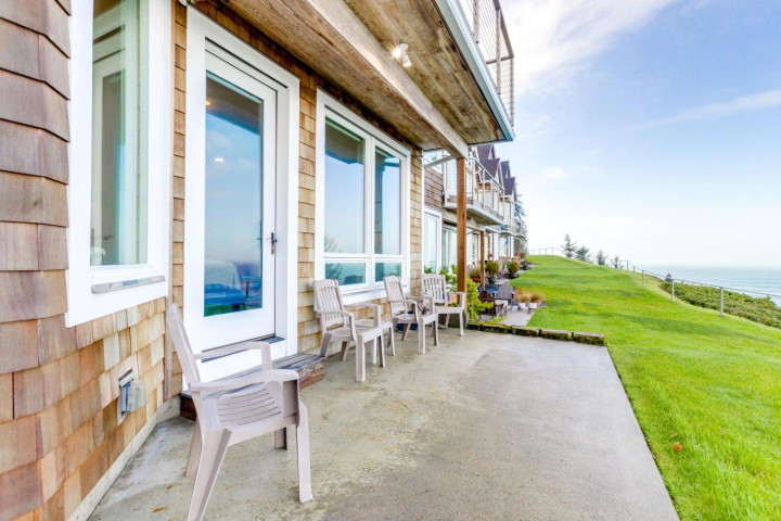 Oceanfront Condo In Gated Community With Sea Views - Cannon Beach, OR