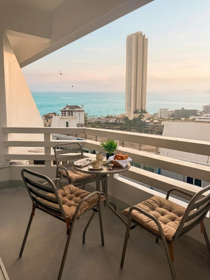 Pattaya Condotel Chain, Sea View Of Jomtien Beach - Jomtien