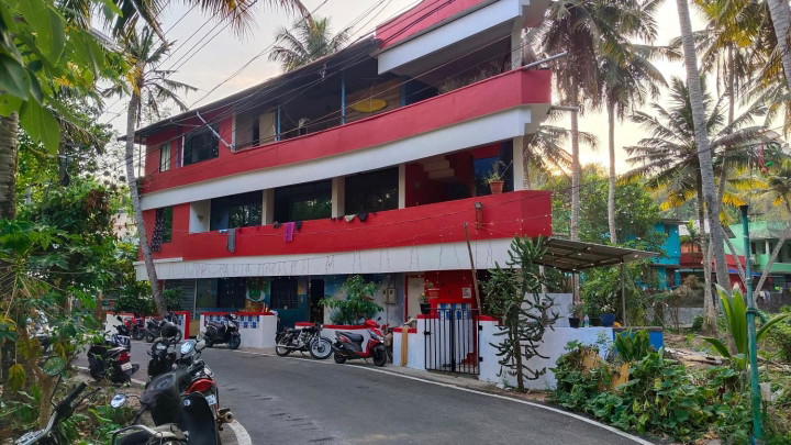 Abhi's Cafe Avaduthura Kovalam - Kerala