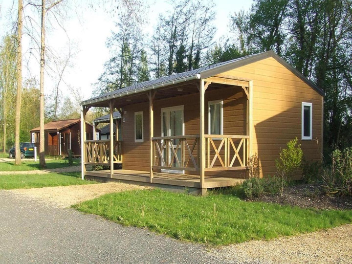 Spacious Lakeside Chalet For 8 - Loudun