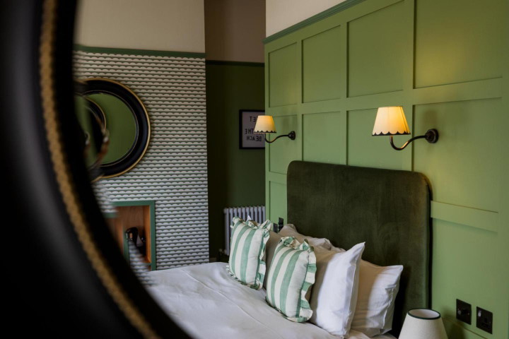 The London & Paris Hotel - フォークストーン